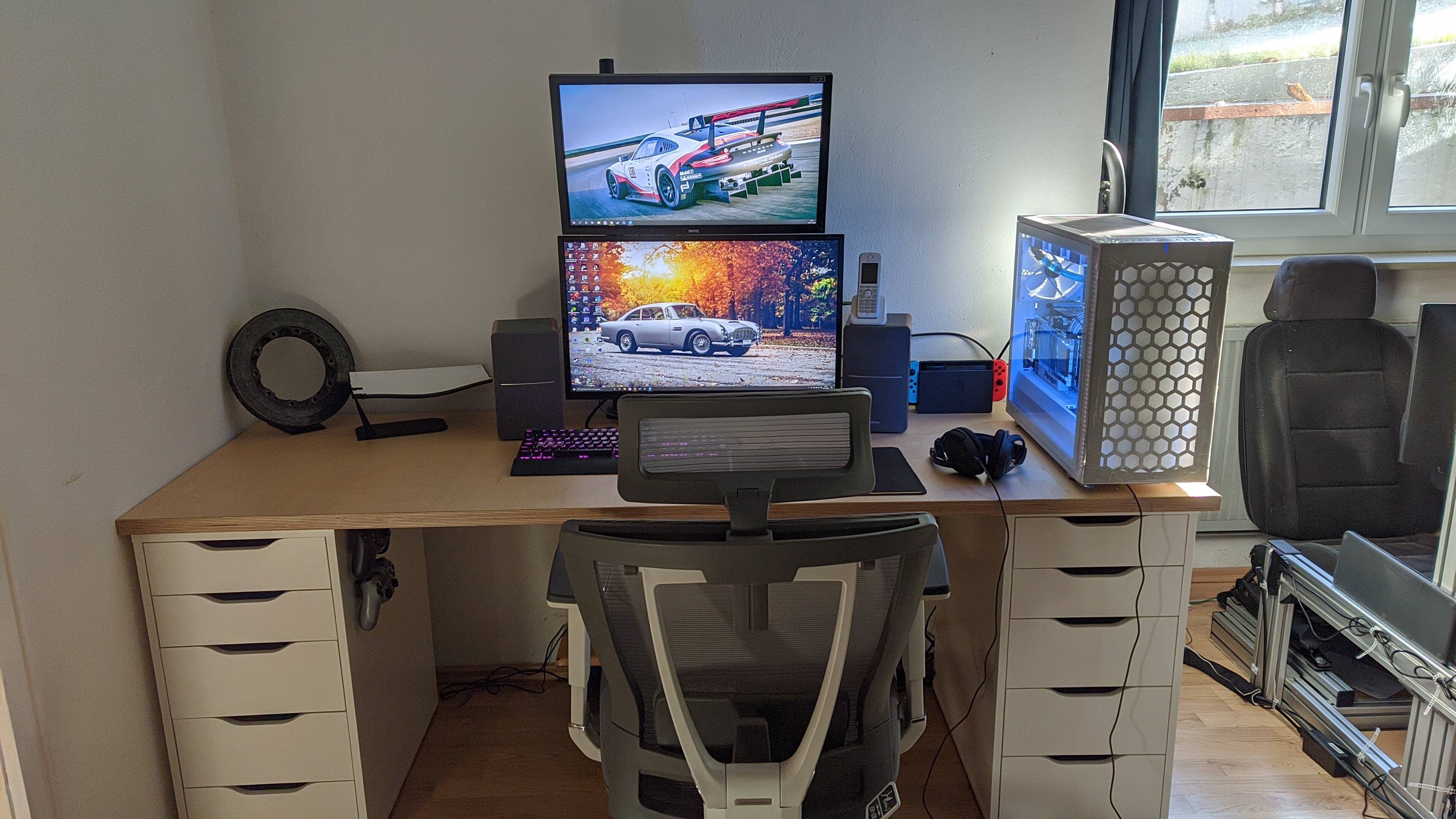 After Years of having a small desk I finally treated myself with a big ...