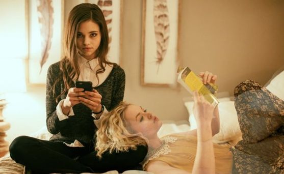 Aggressive Vibing W/ India | Scrolller