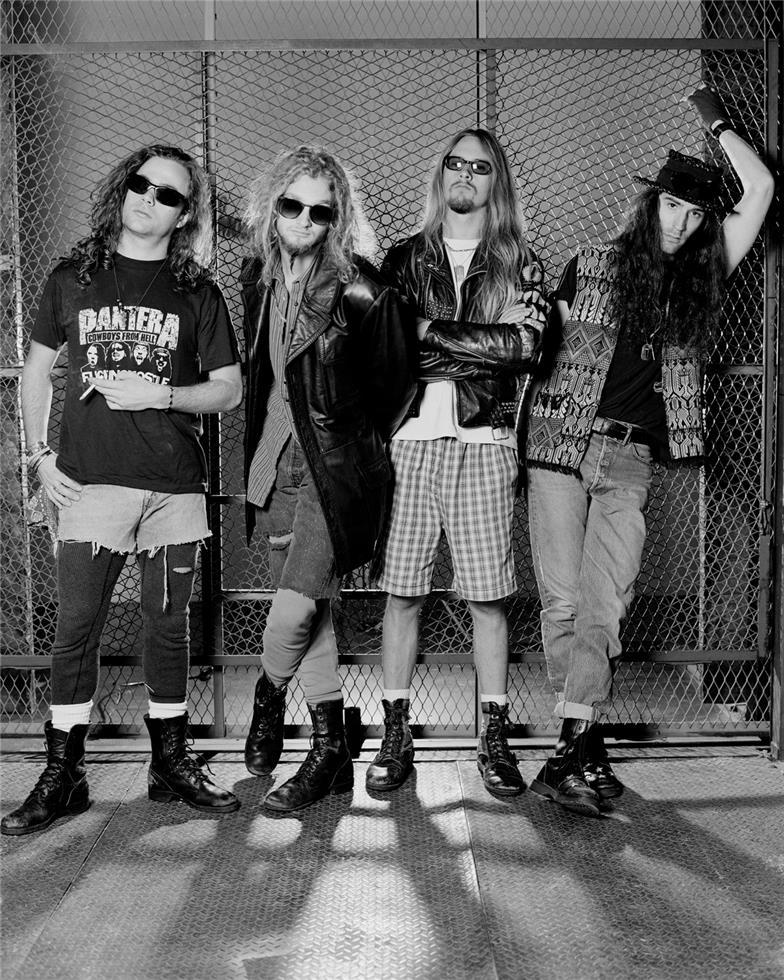Alice in Chains in 1990 | Scrolller