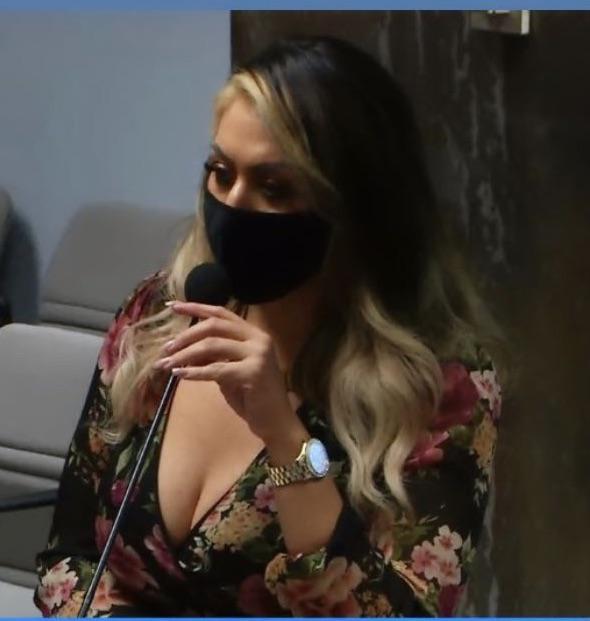 Alma Hernandez cleavage | Scrolller