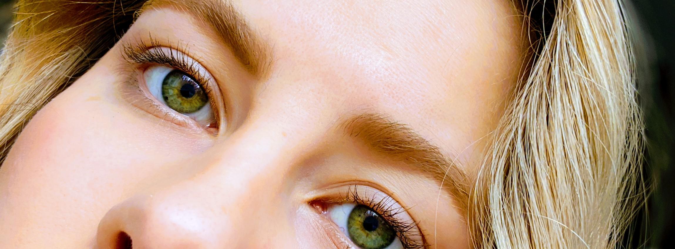 Almost brown but sorta green | Scrolller