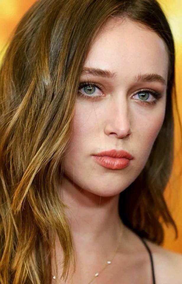 Alycia Debnam-Carey (Free Friday) | Scrolller