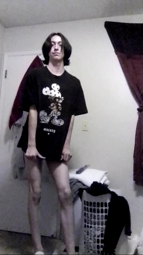 Am I breaking the rules?😚 | Scrolller