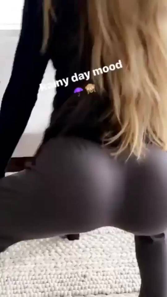 Amanda twerking | Scrolller