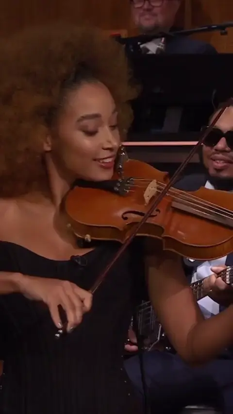 Amandla Stenberg | Scrolller