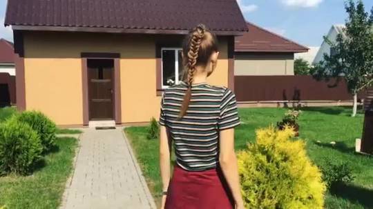 Amazing bone structure | Scrolller