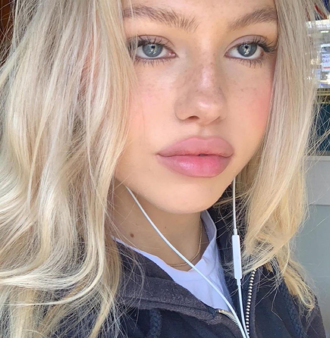 Amazing lips | Scrolller