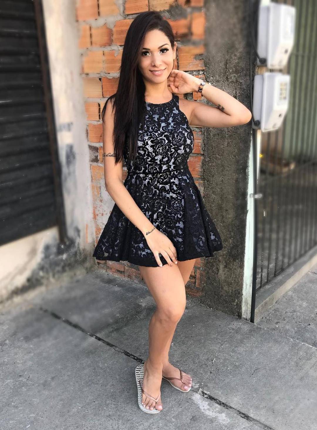 Anahí Oliveira | Scrolller