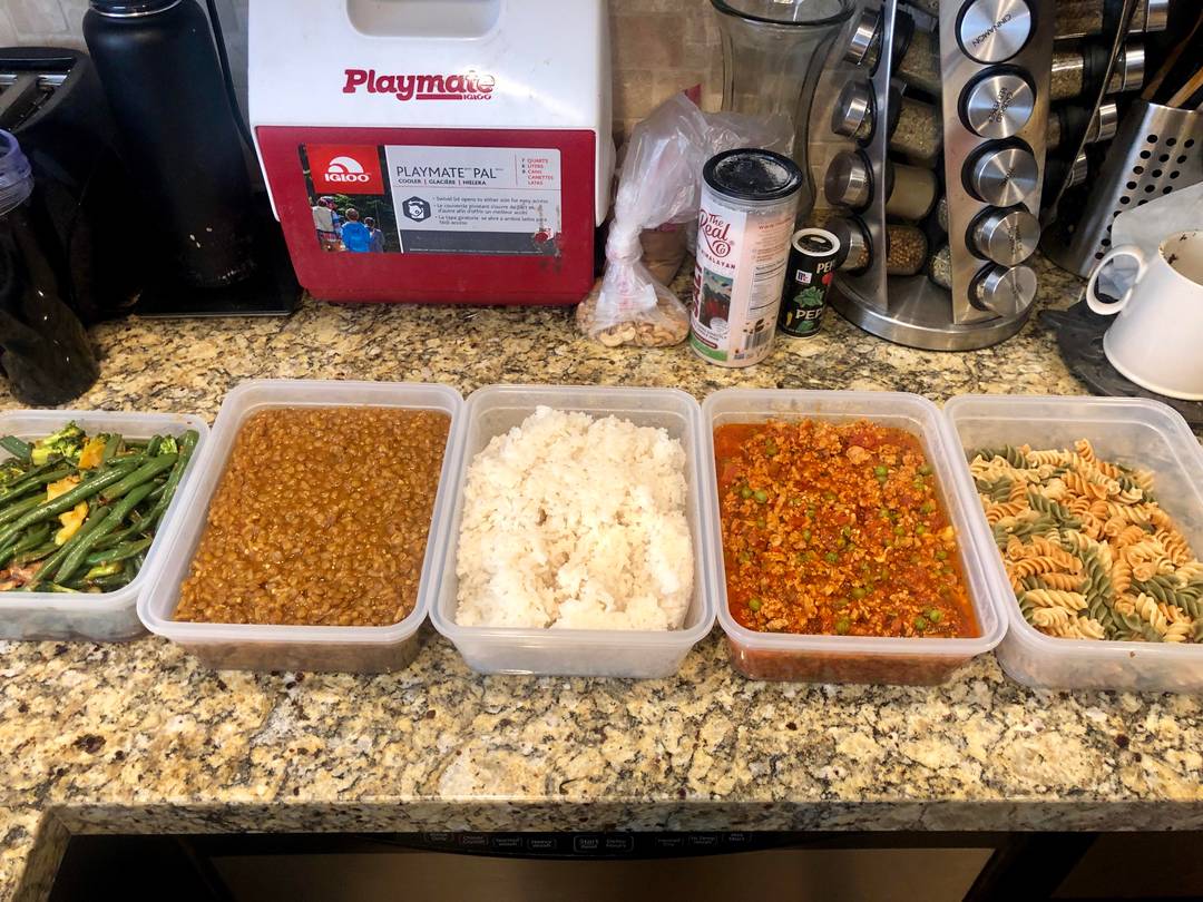 Another giant meal prep for Boyfriend and his field days. Content and recipes in comments ...