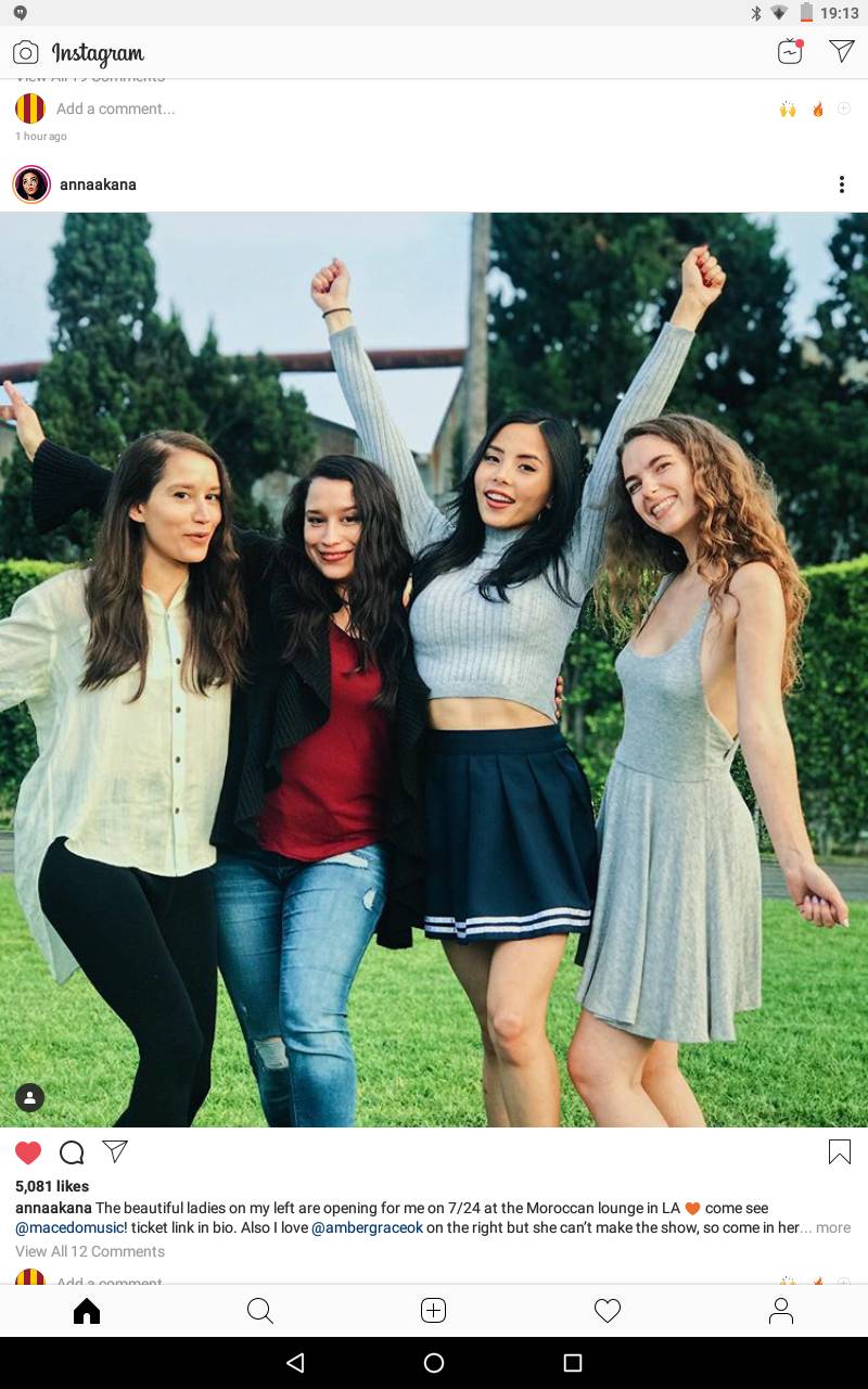 Another pic of her in a jumper | Scrolller