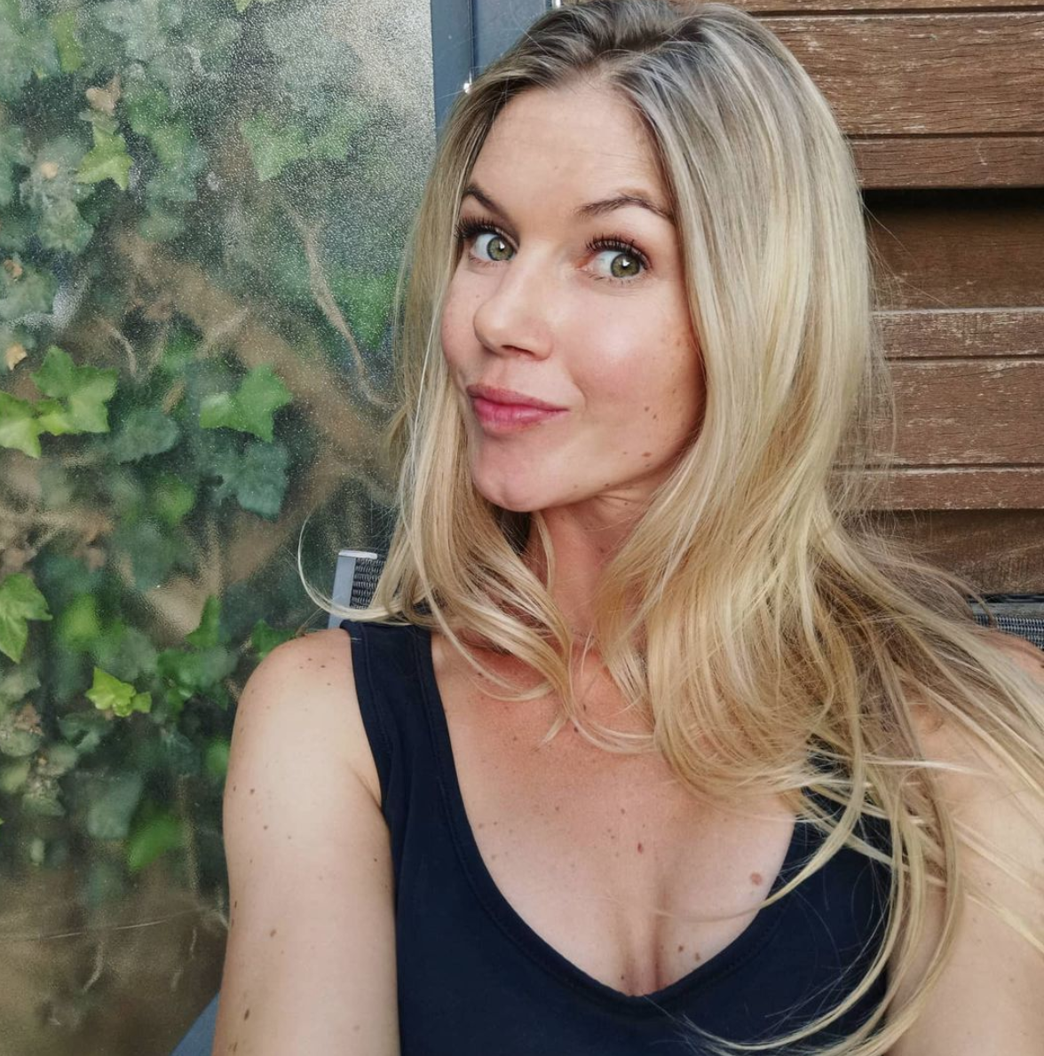 Anouk Hoogendijk (Ex Football) | Scrolller