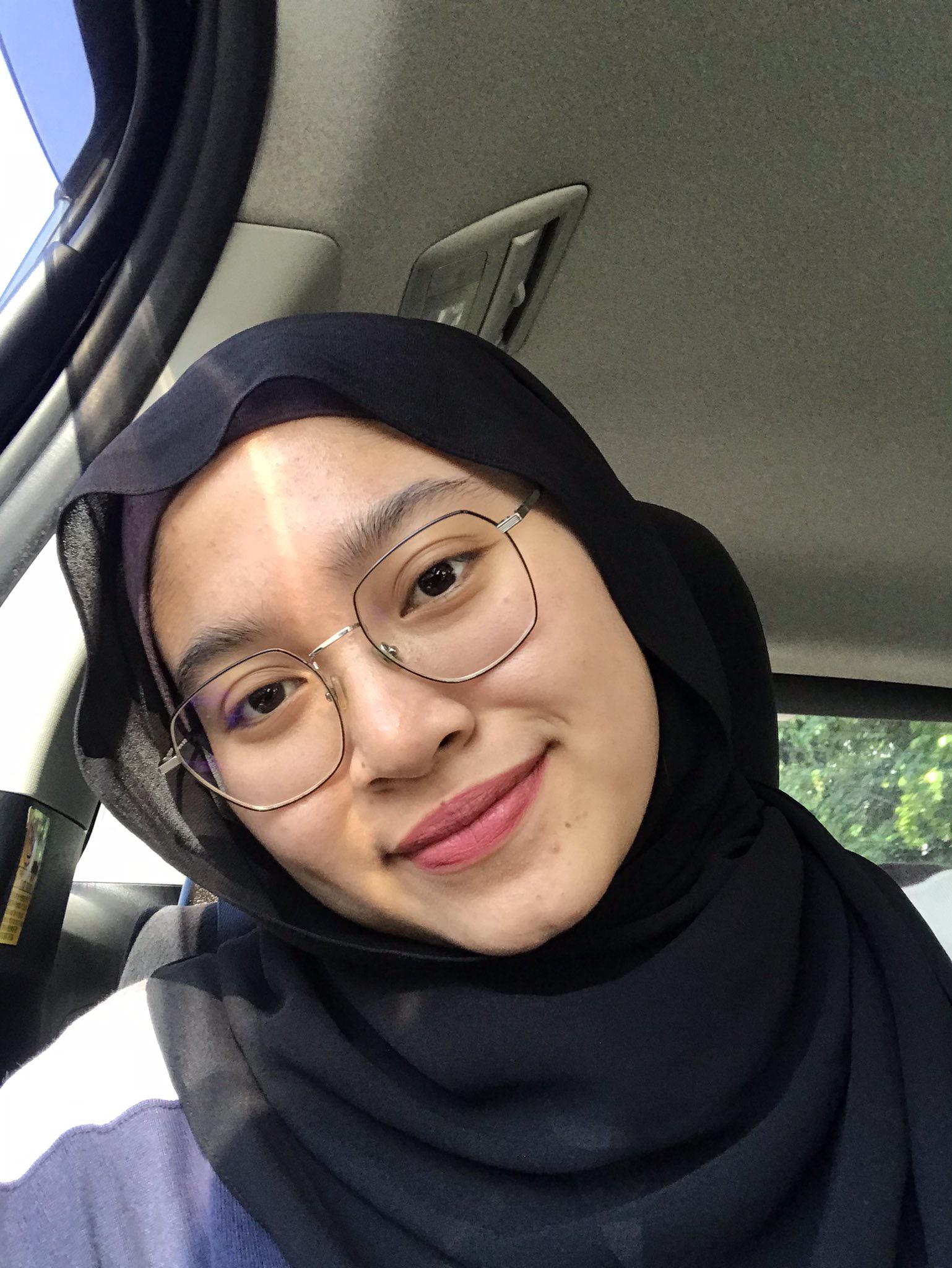 Anyone yang ade nudes dia share2 la ye | Scrolller