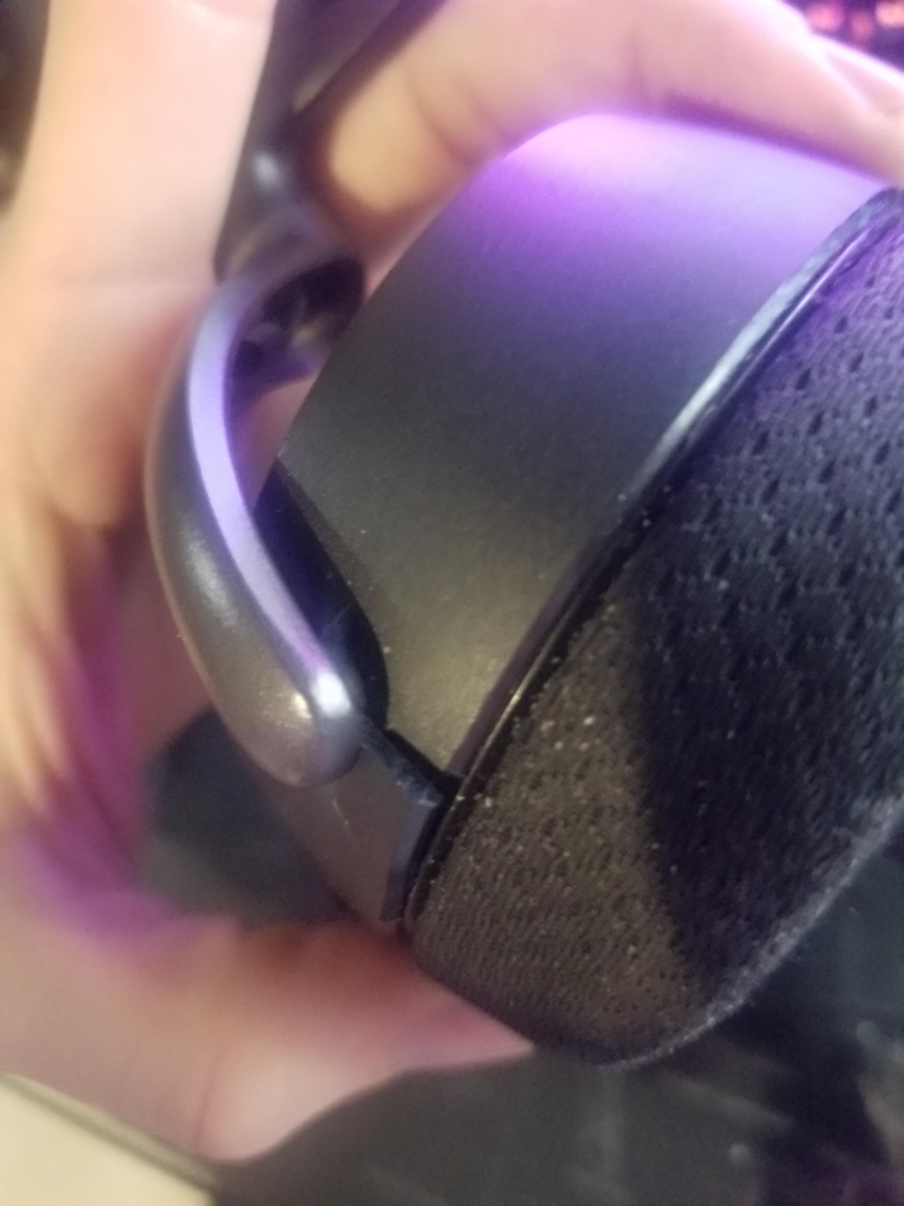 Arctis Pro Wireless cracked... | Scrolller