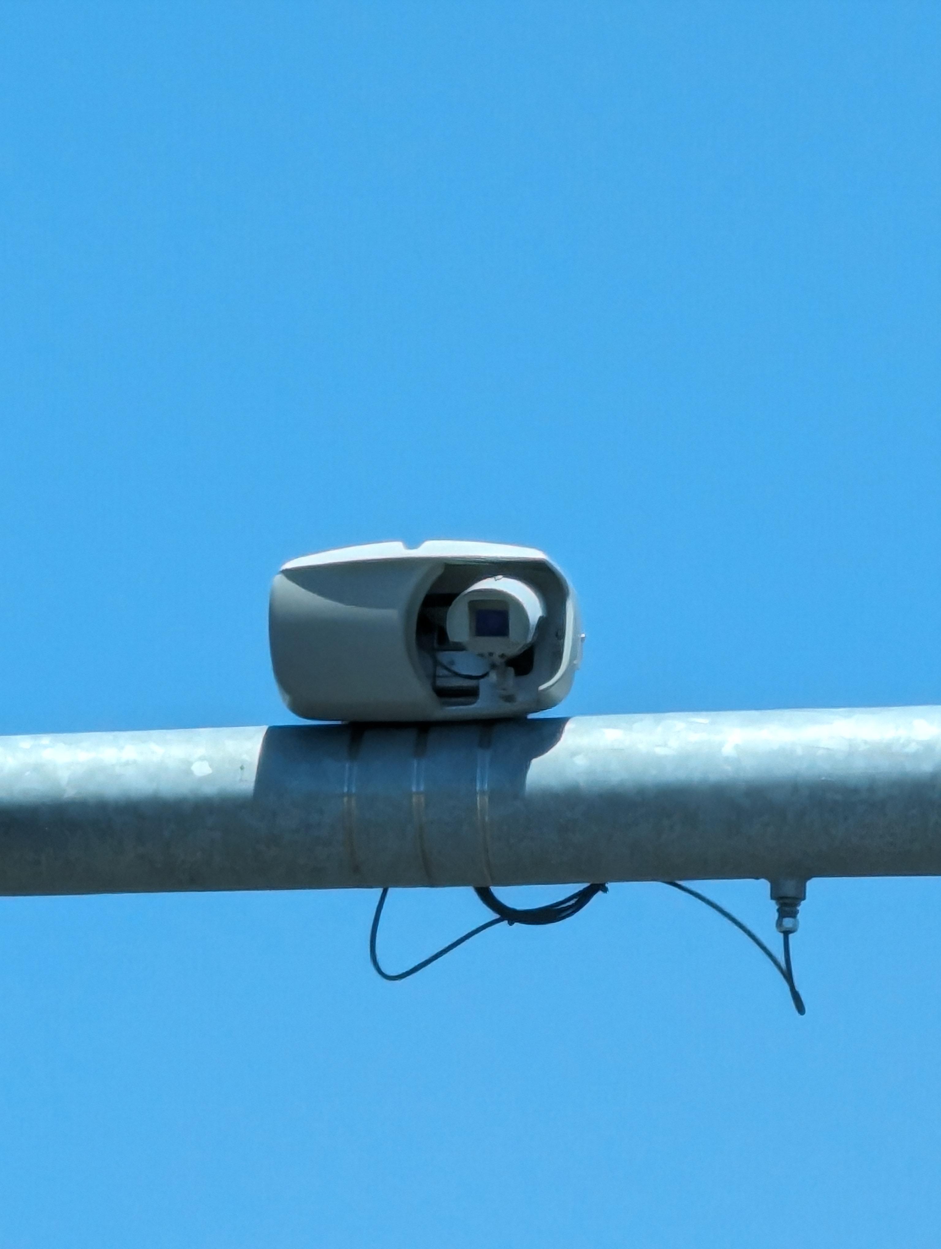 Are these red light cameras? | Scrolller