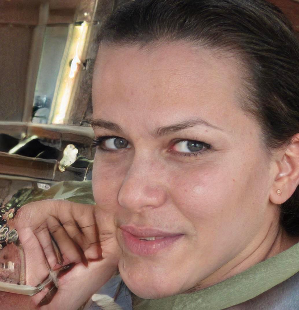 Are your fingers ok hen? | Scrolller