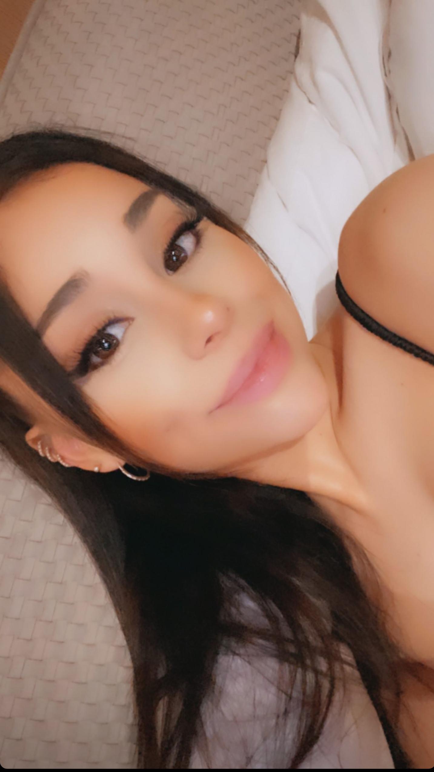 Ariana Grande is the definition of cute | Scrolller