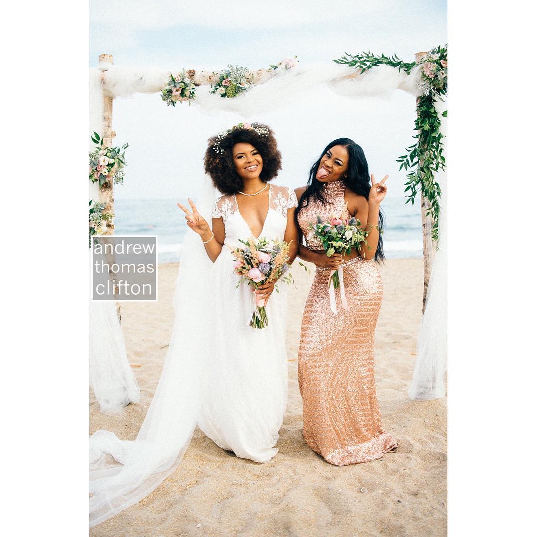 Ariane with Her Signature Sexy Pose 😜 | Scrolller