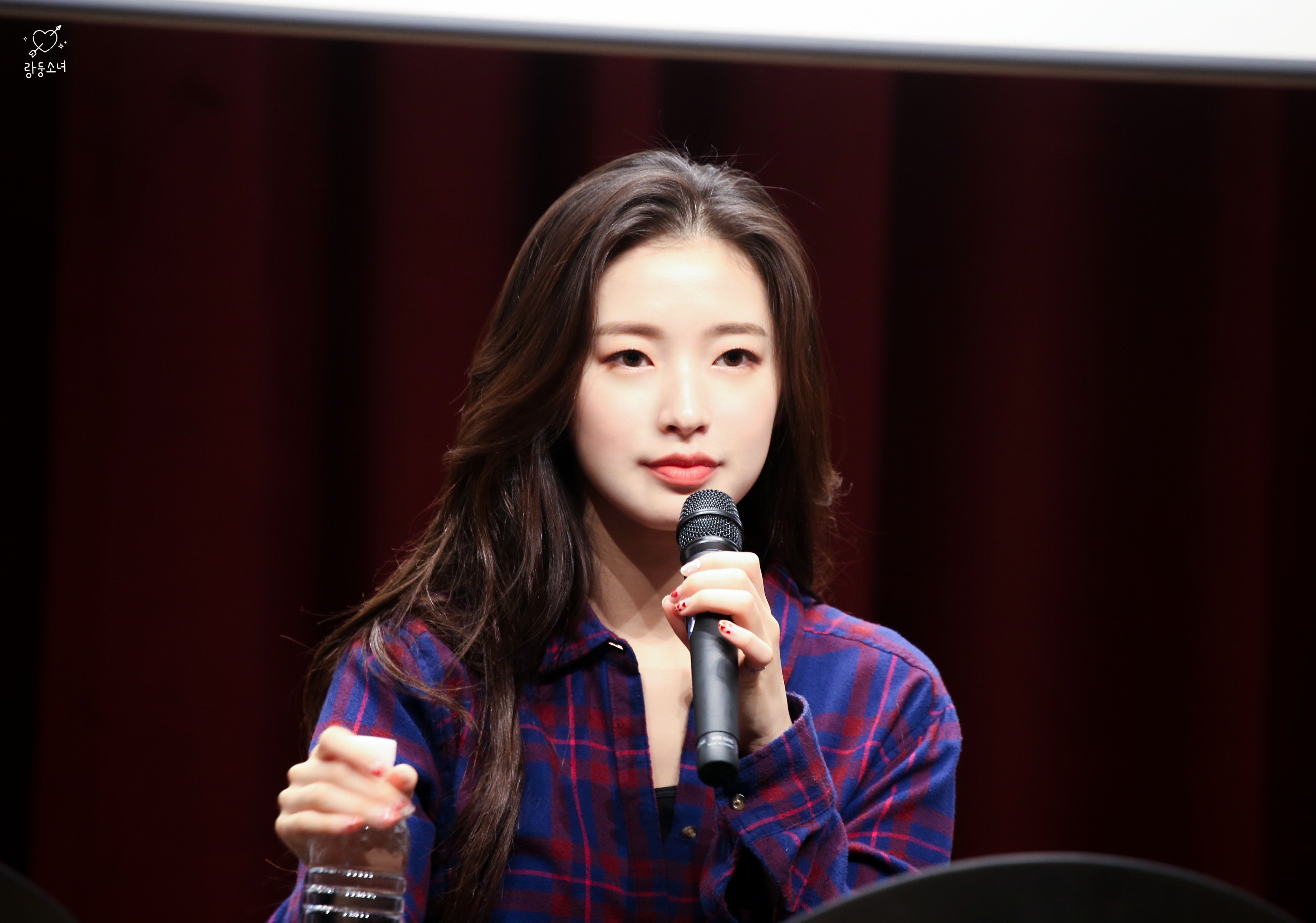 Arin Wants To Speak | Scrolller