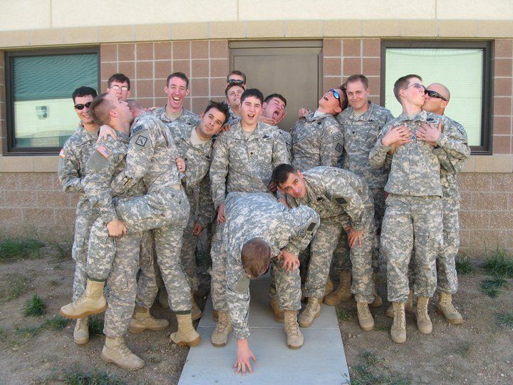 Army Love | Scrolller