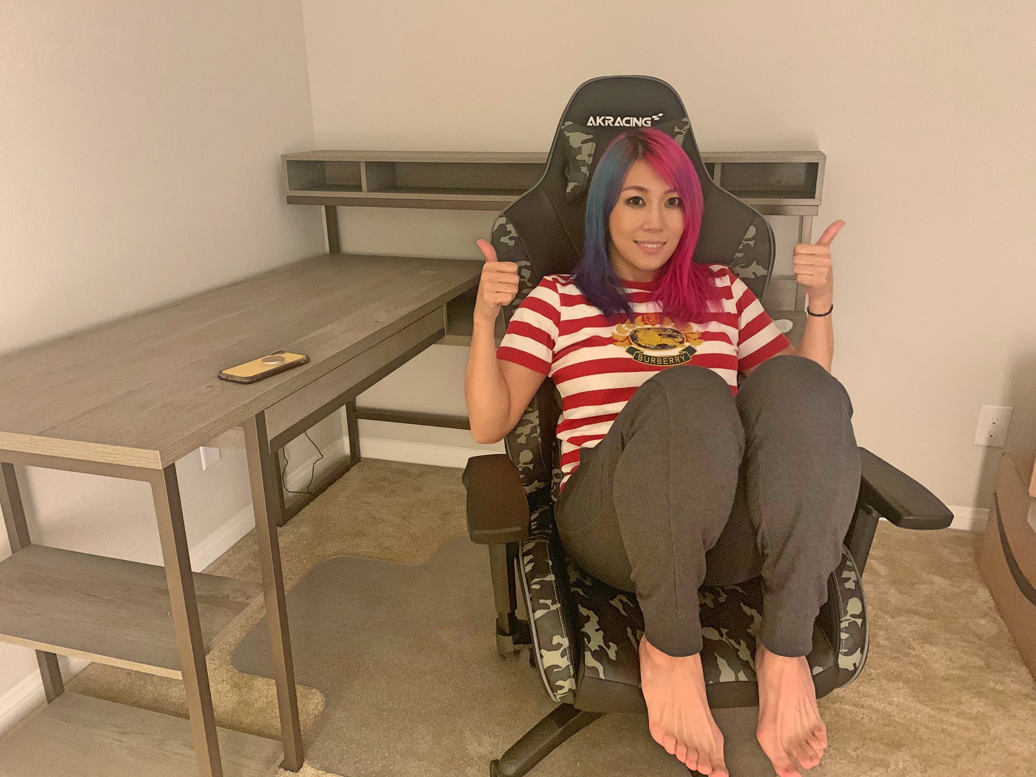 Asuka and her new gaming chair! | Scrolller