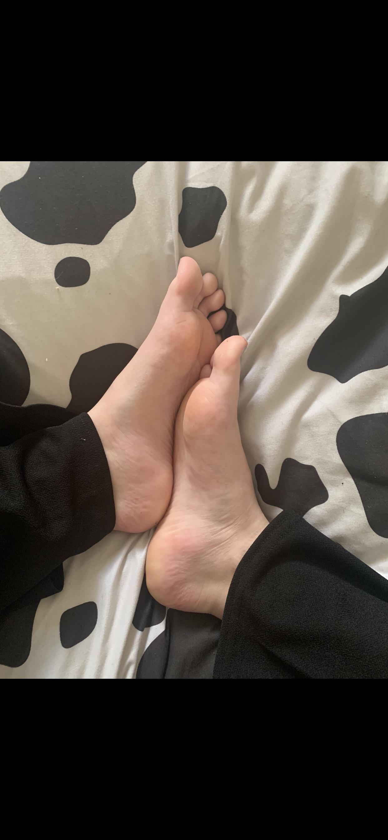 Attention please 💓 | Scrolller