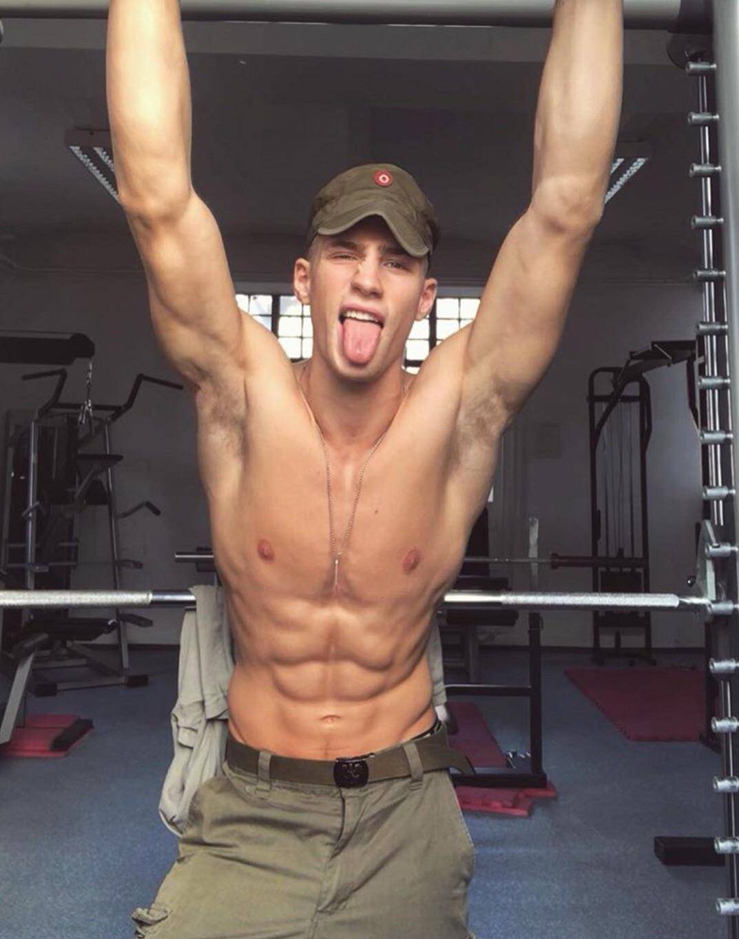 Augusta Alexander | Scrolller