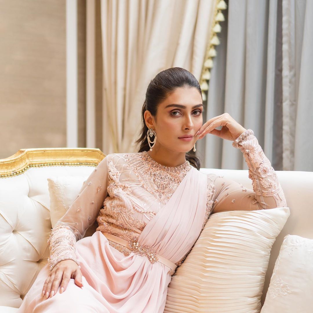 Ayeza Khan | Scrolller