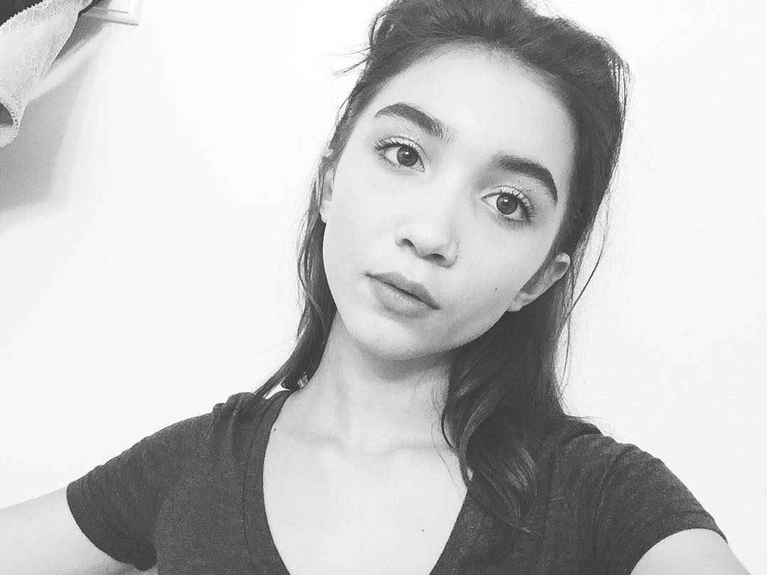 B/W no make up | Scrolller