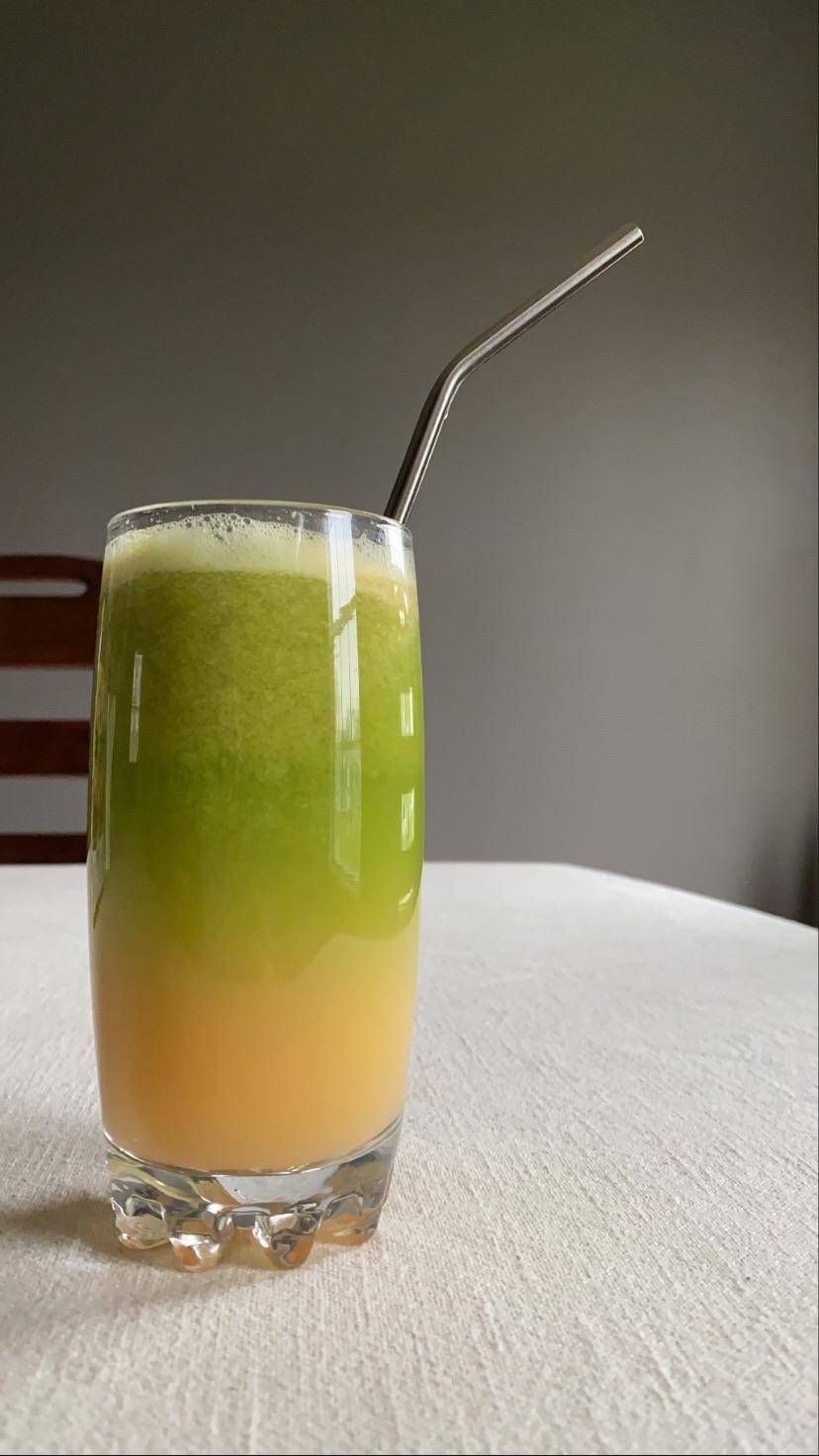 Back at it again with the artsy juice pics! Bottom up: lemon, ginger, apple, celery | Scrolller