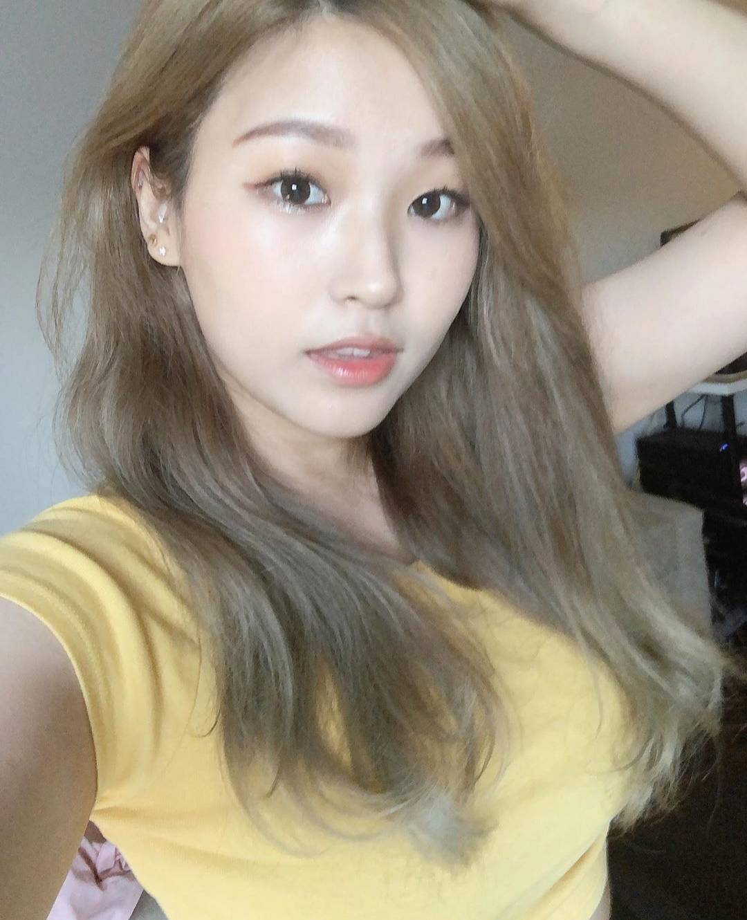 Back in yellow | Scrolller