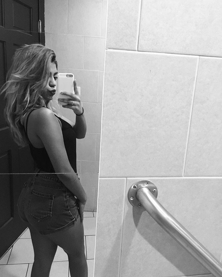 Backside posing | Scrolller