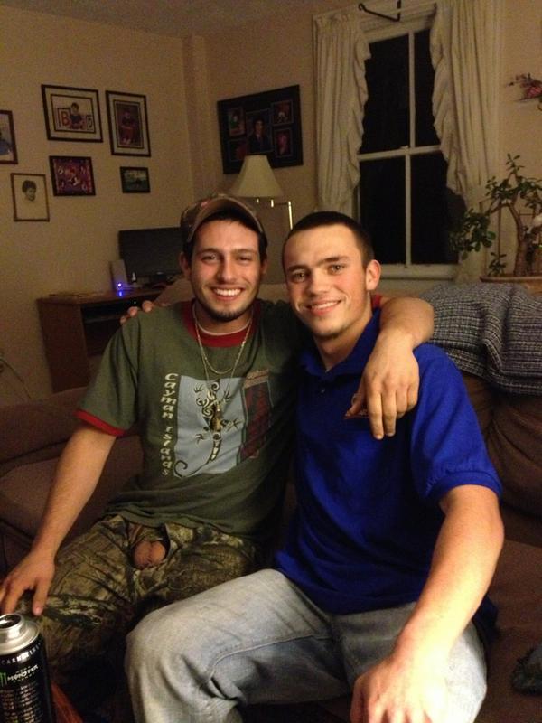 Balls out | Scrolller