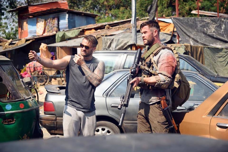 Bang bang Chris | Scrolller