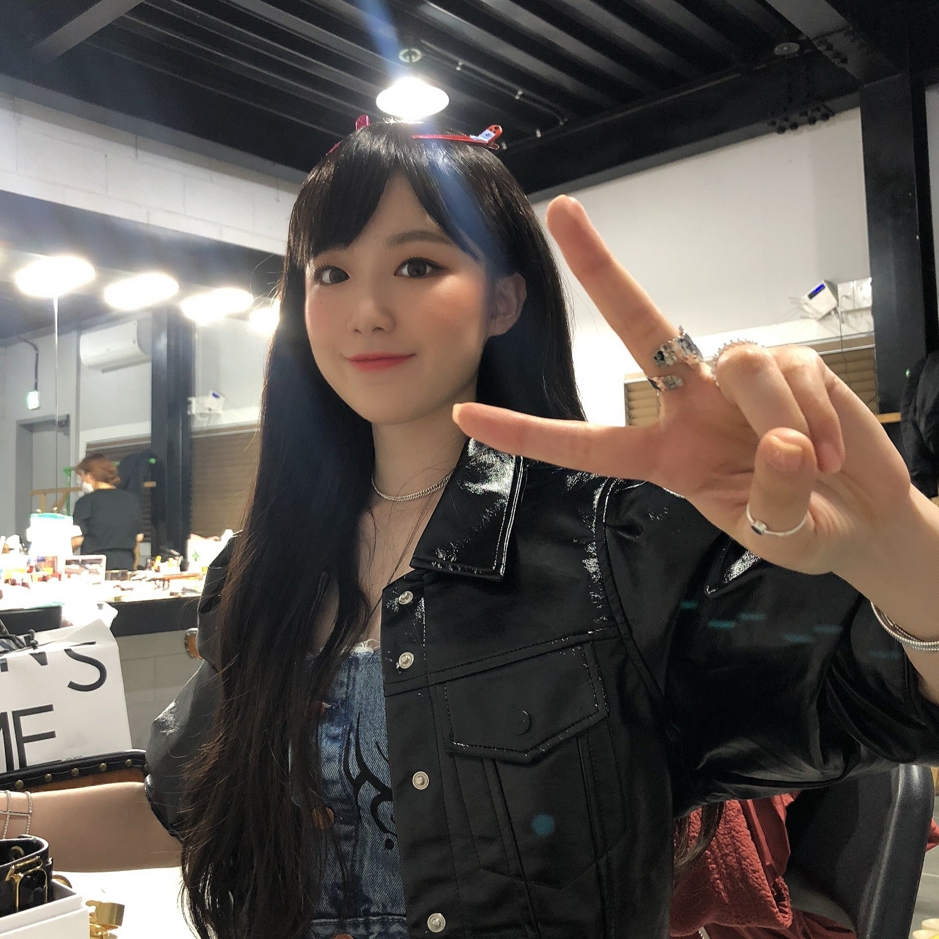 Bangs Shu | Scrolller