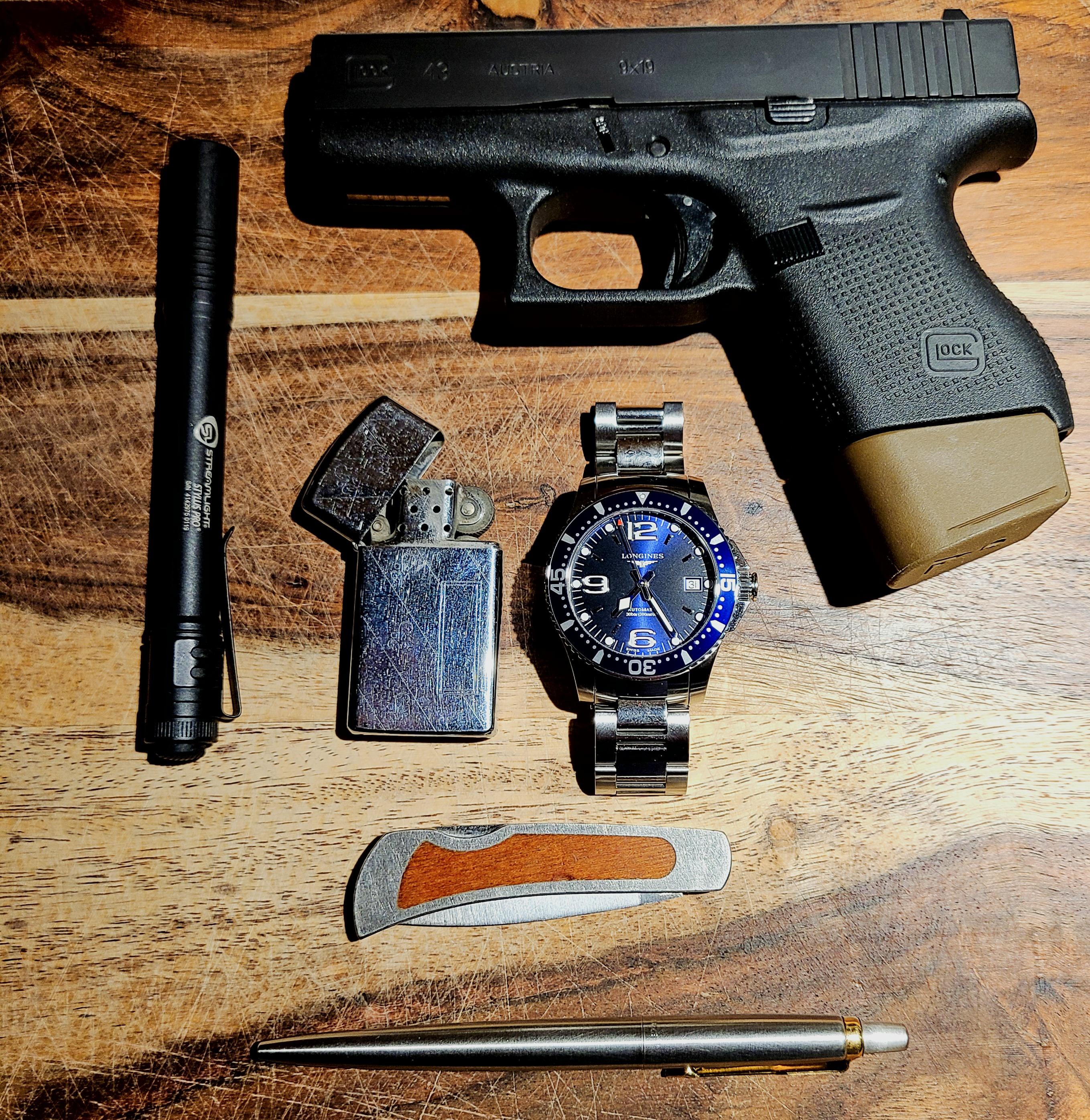 "Bare Minimum". My first EDC post. | Scrolller