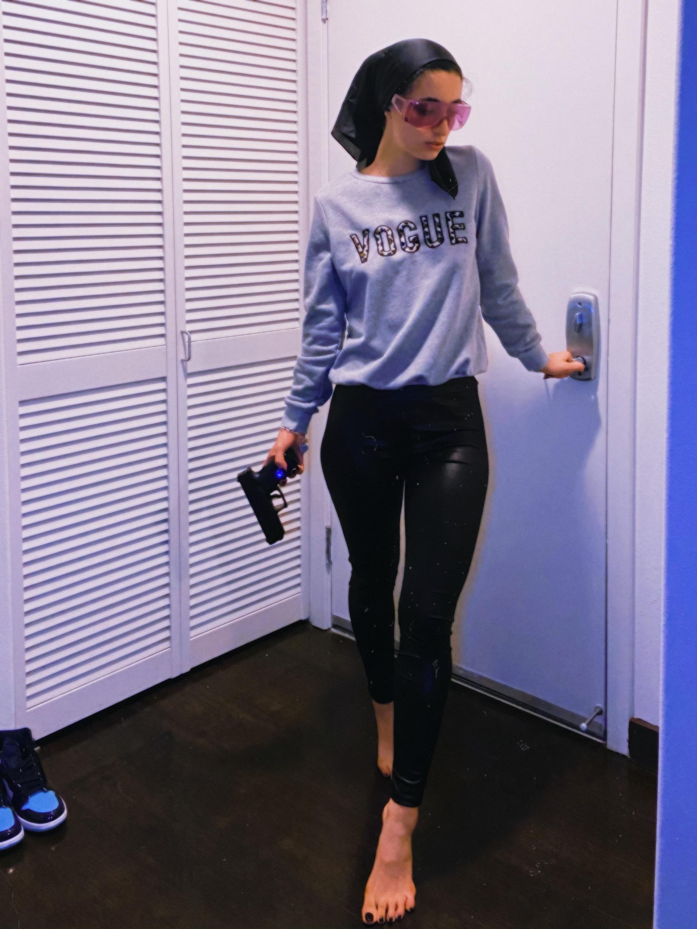 Barefoot target practice | Scrolller