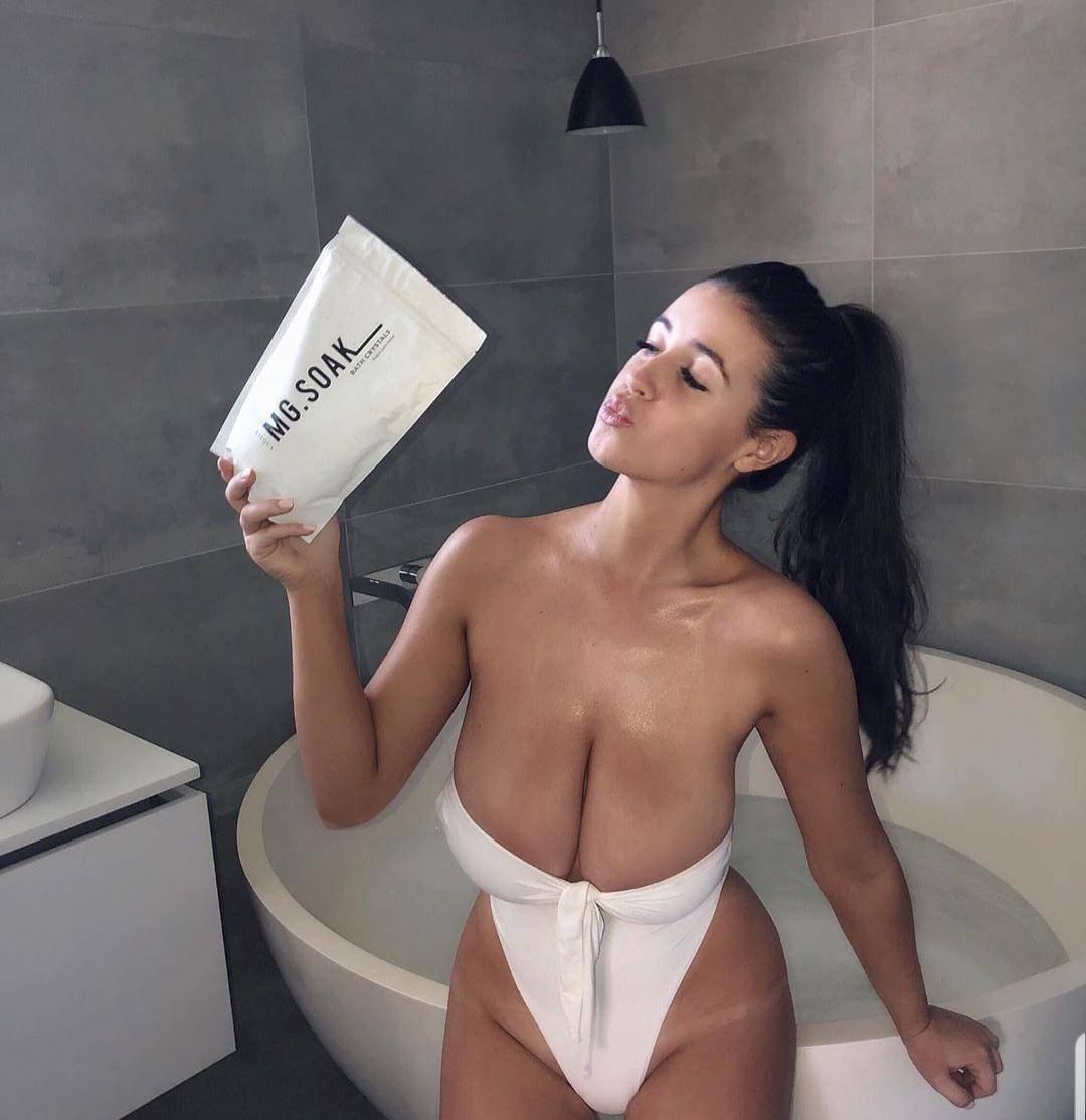 Barely contained | Scrolller