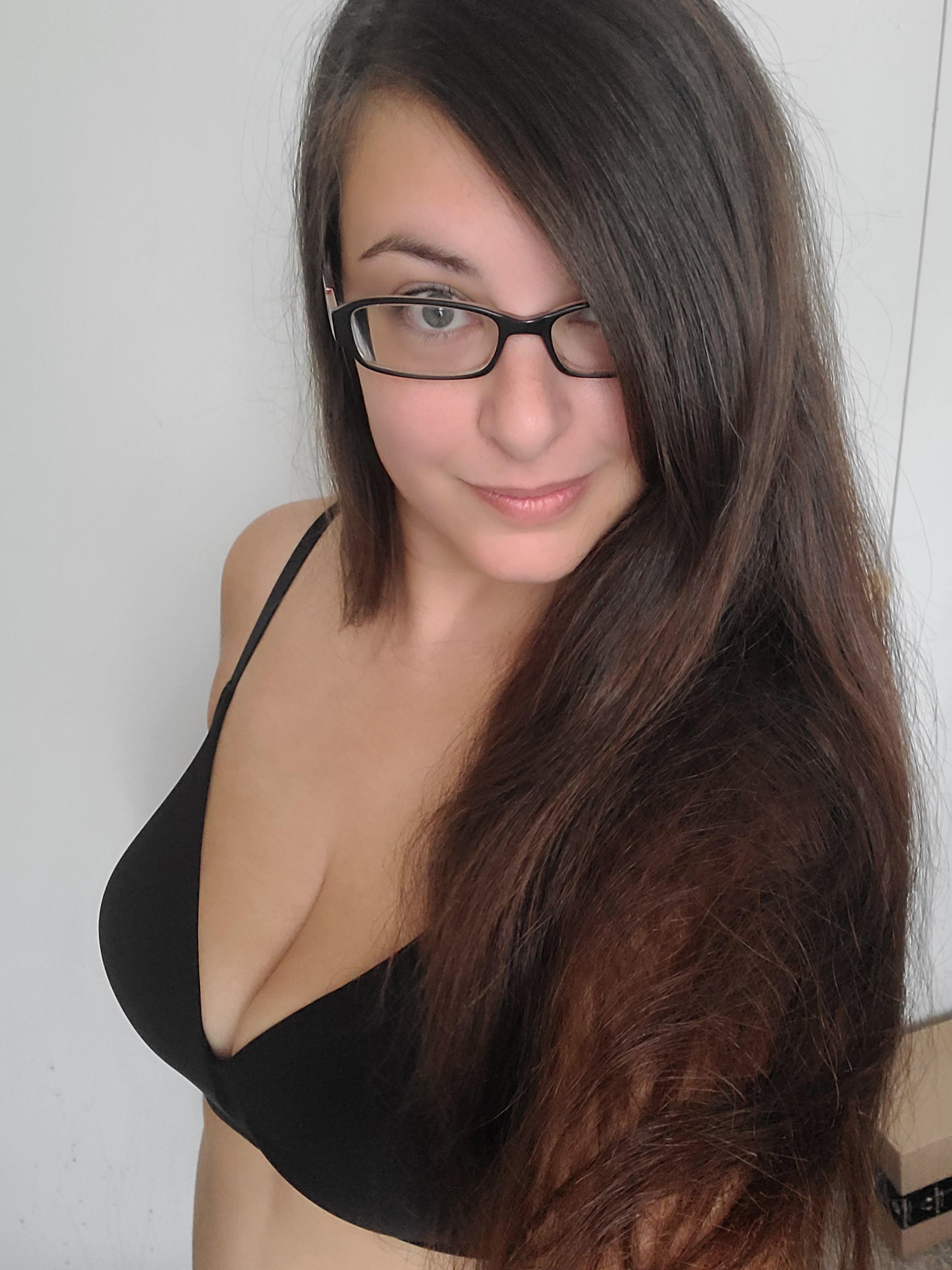 Basic in black | Scrolller