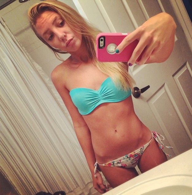 Bathroom selfies | Scrolller