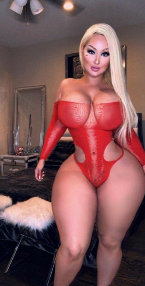 BBW with killer curves #thickaf | Scrolller