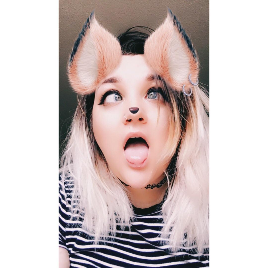 be nice🎀👅this is my first time | Scrolller