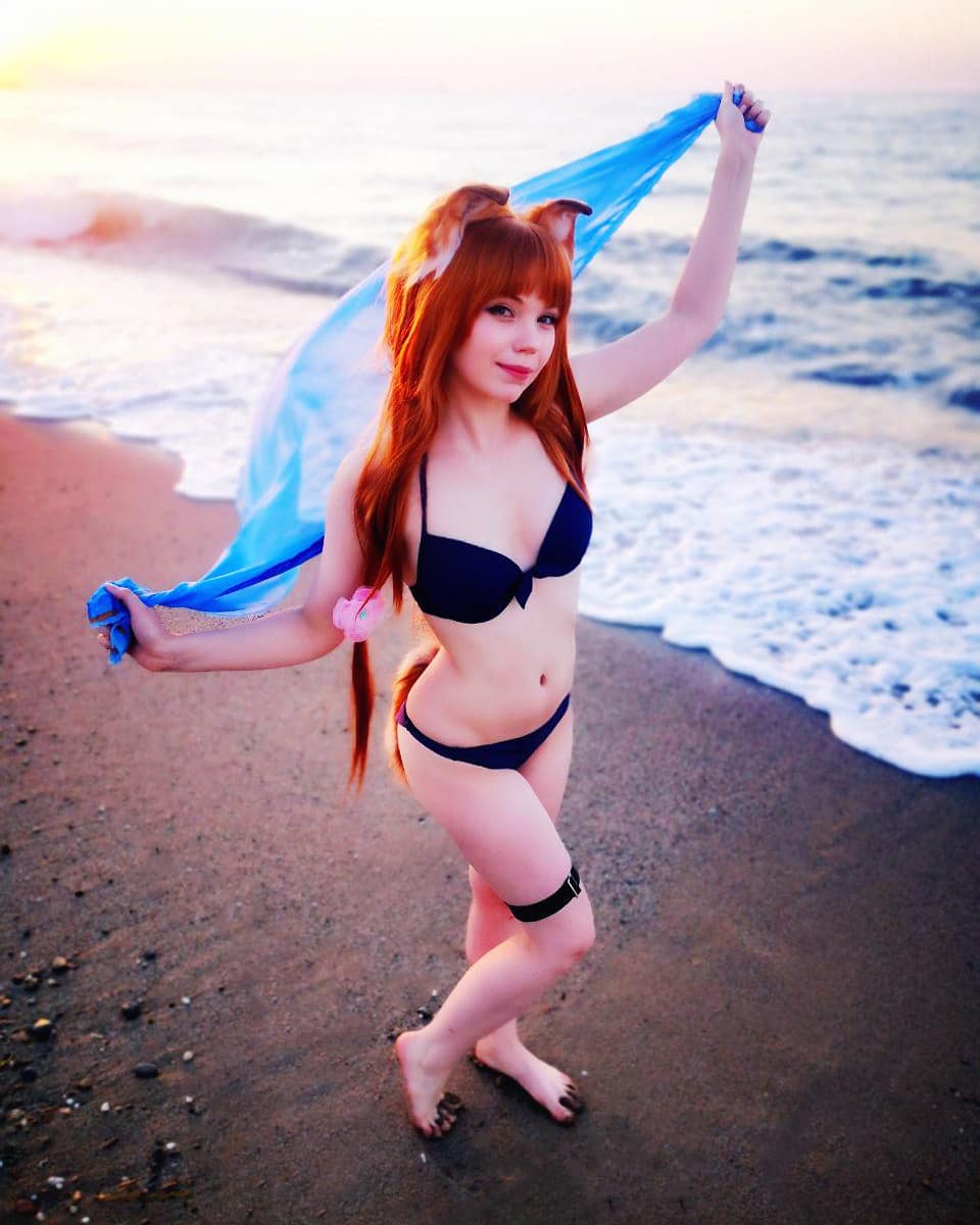 Beach Raphtalia | Scrolller