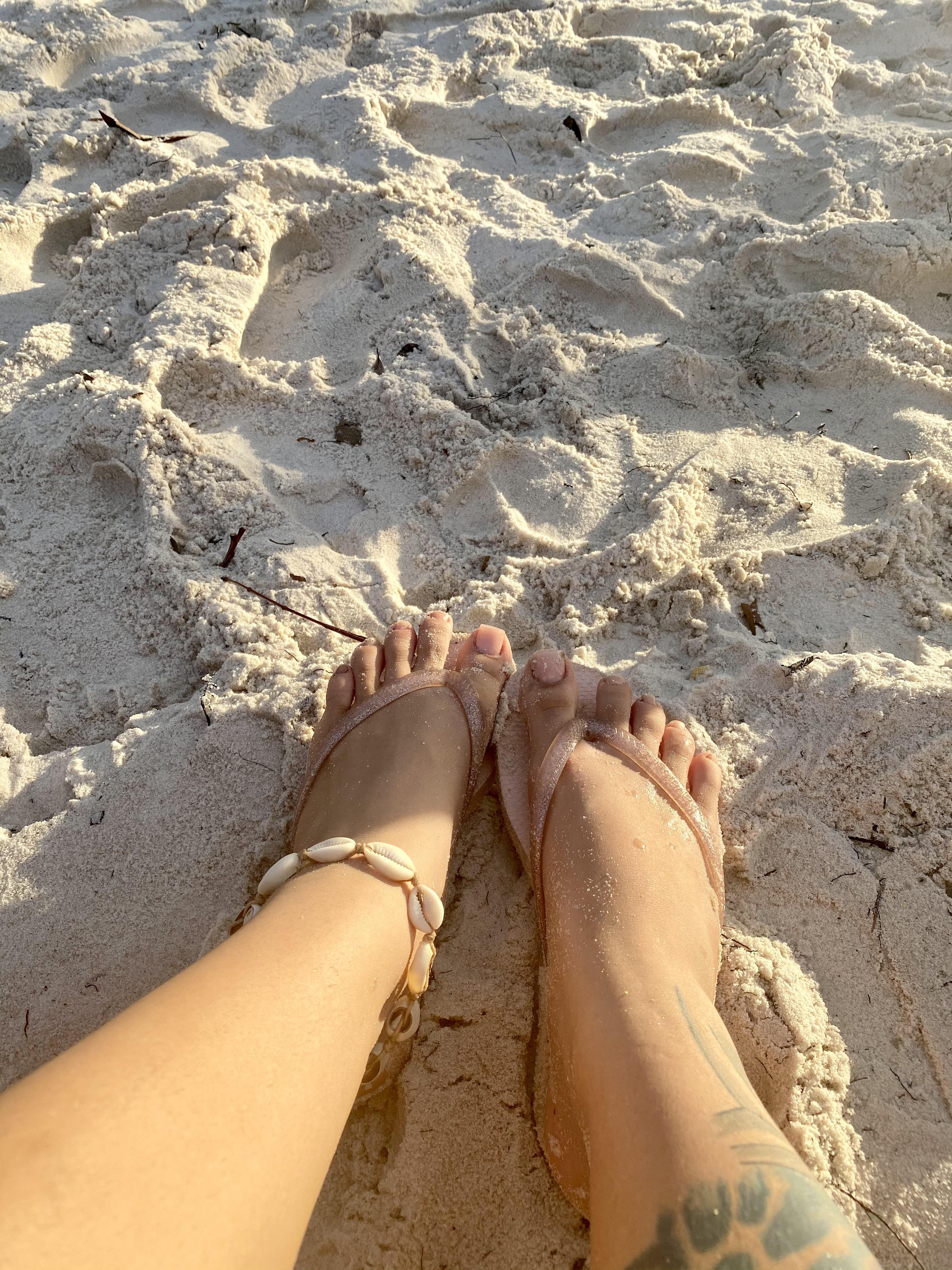 Beach vibes | Scrolller