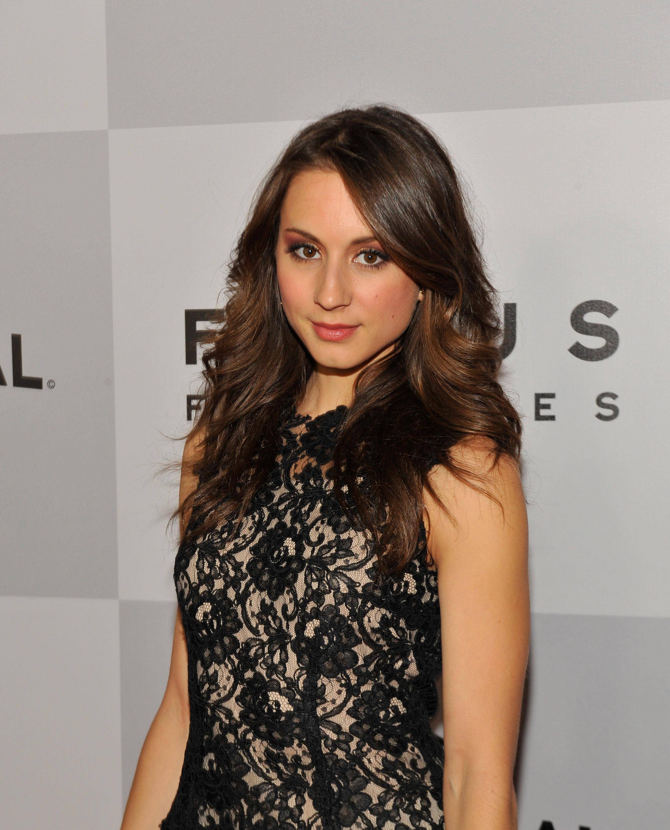 Beautiful (2MIC) | Scrolller