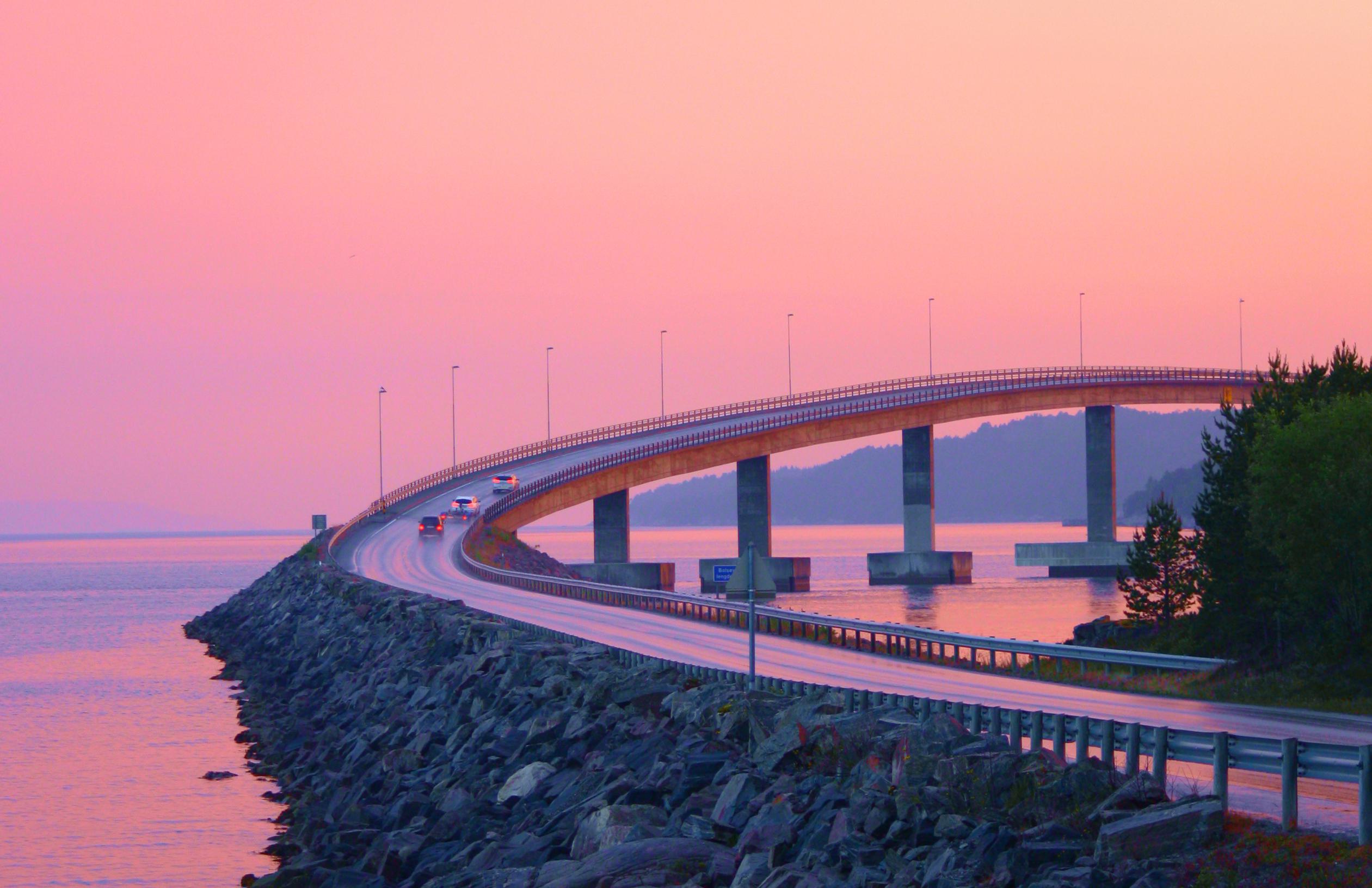 beautiful bridge | Scrolller