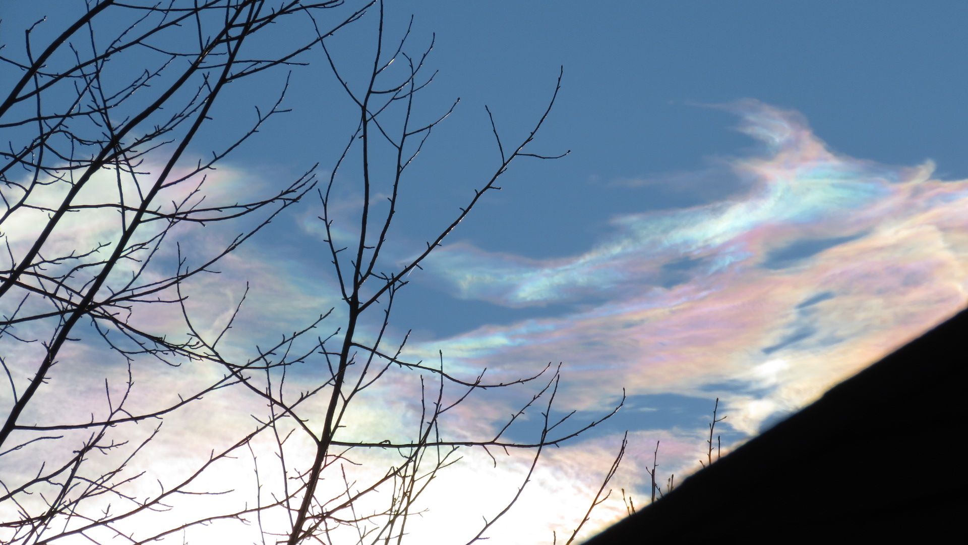 Beautiful Iridescent Clouds [1920x1080] | Scrolller