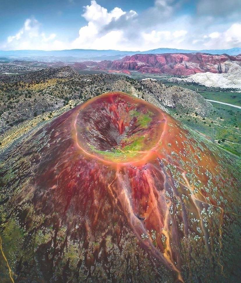 Beautiful mountain in Utah | Scrolller