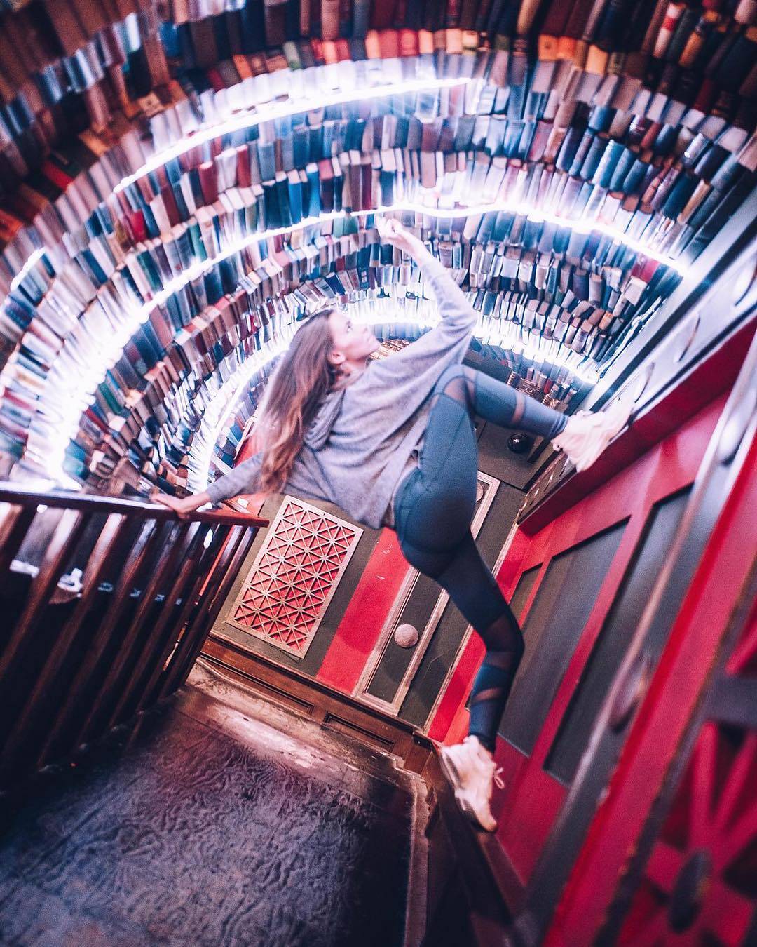 Beautiful pose | Scrolller