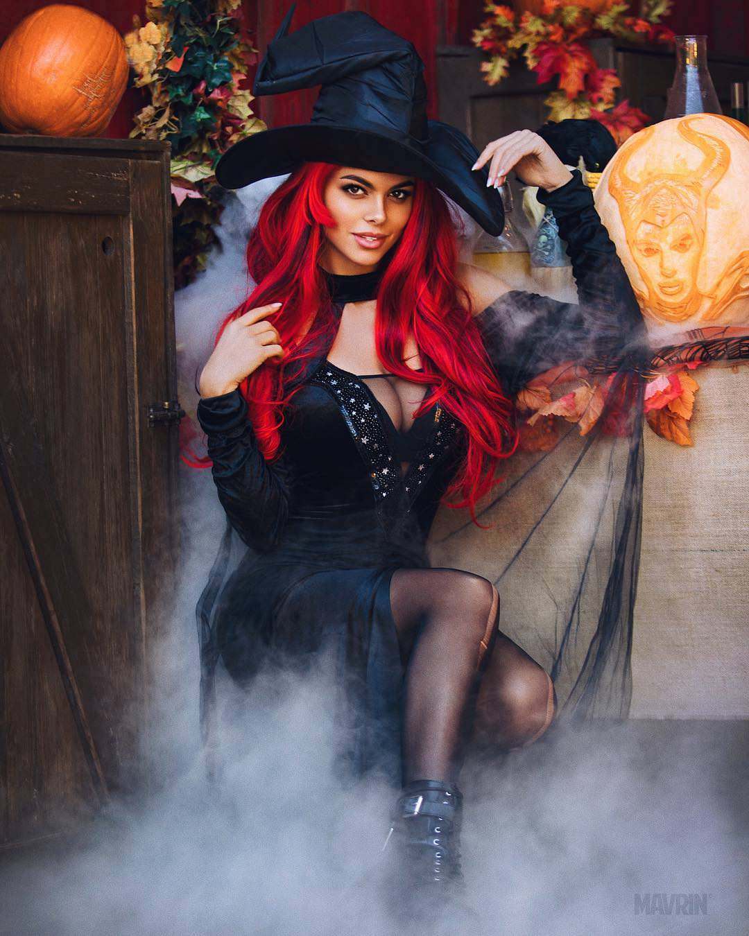Beautiful red hair witch | Scrolller