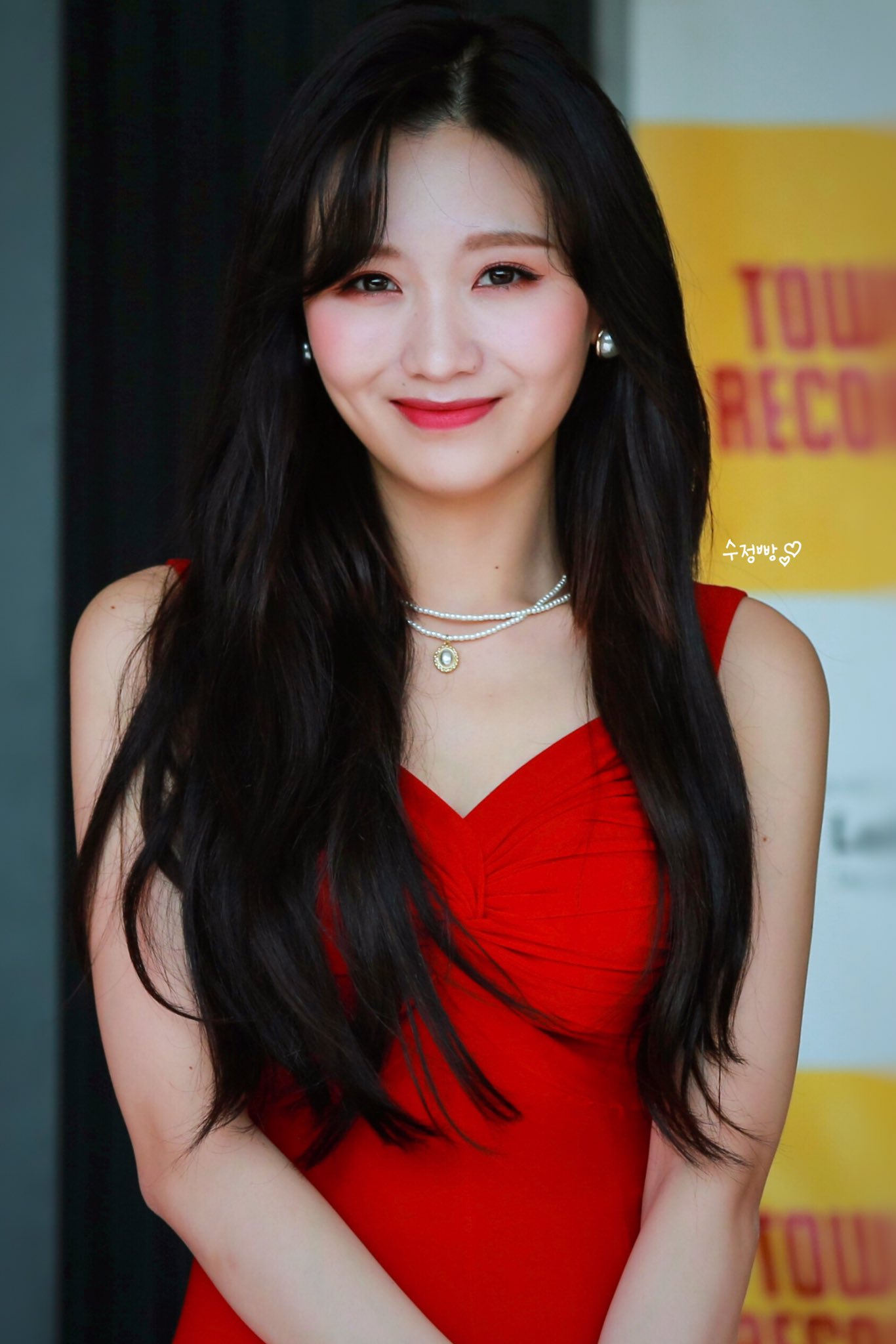 Beautiful Sujeong | Scrolller